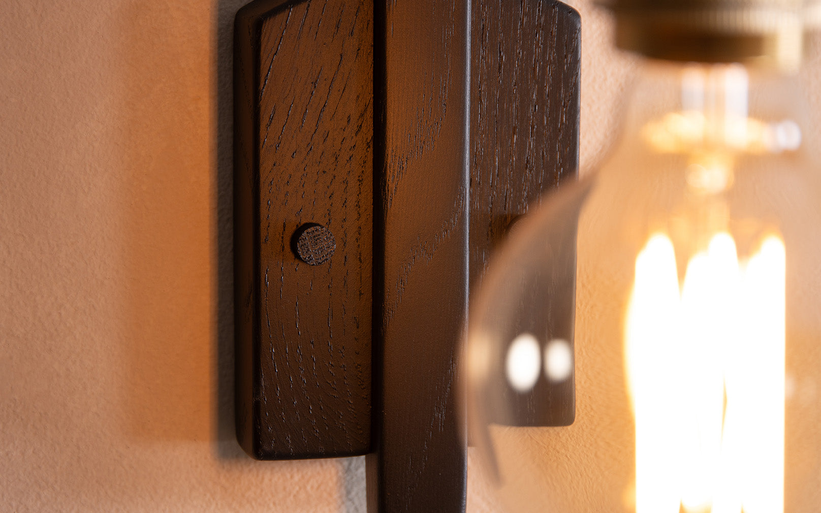 Noctis Hanter Wall Light | Tom Raffield