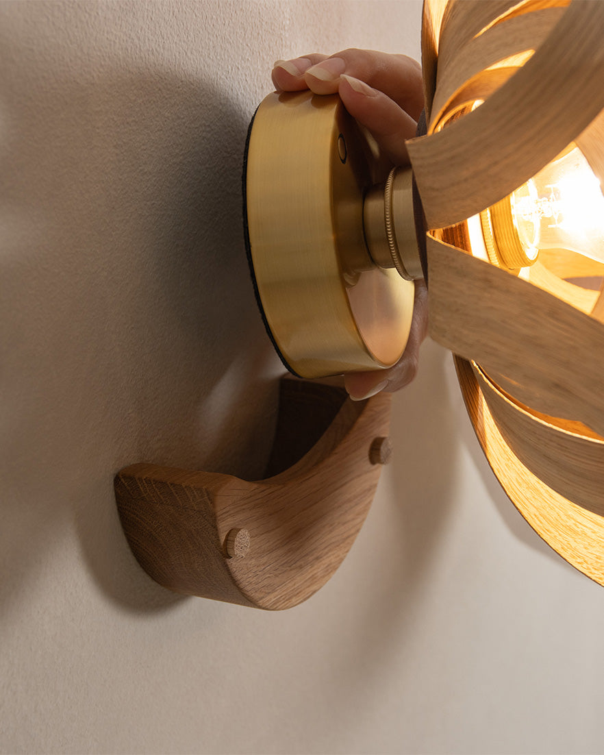 Skipper Wireless Wall Light – Tom Raffield