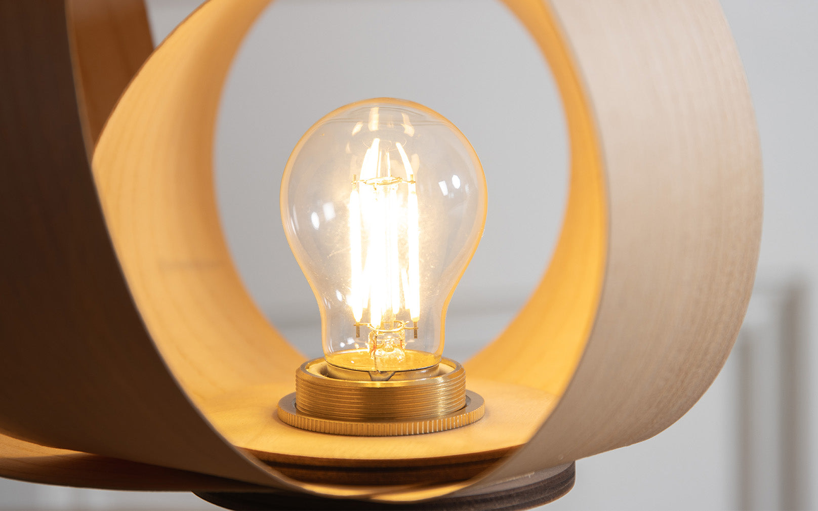 Verso Portable Table Light | Tom Raffield