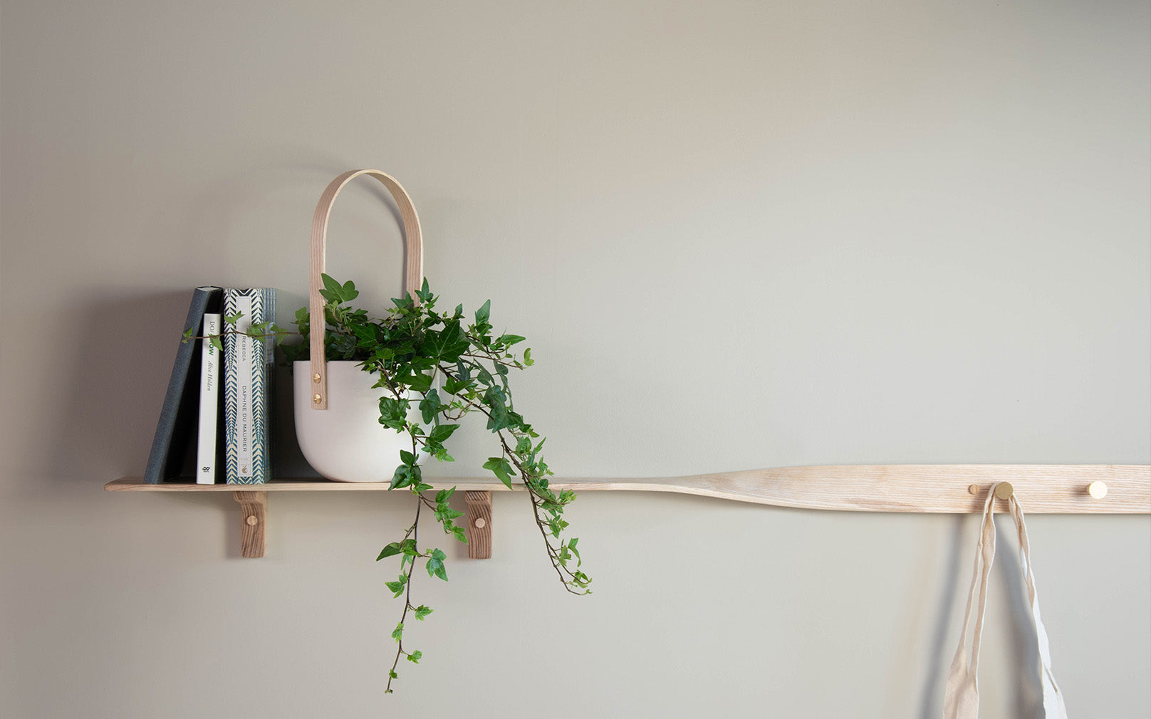 Tor Twist Shelf – Tom Raffield